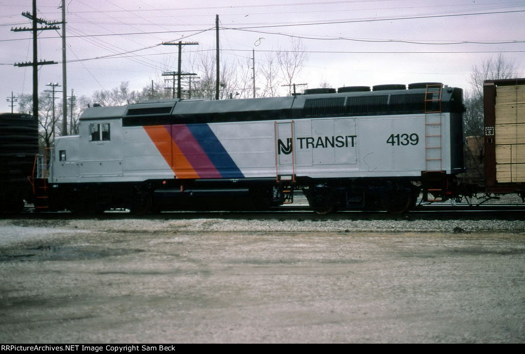 NJT 4139 in Transit